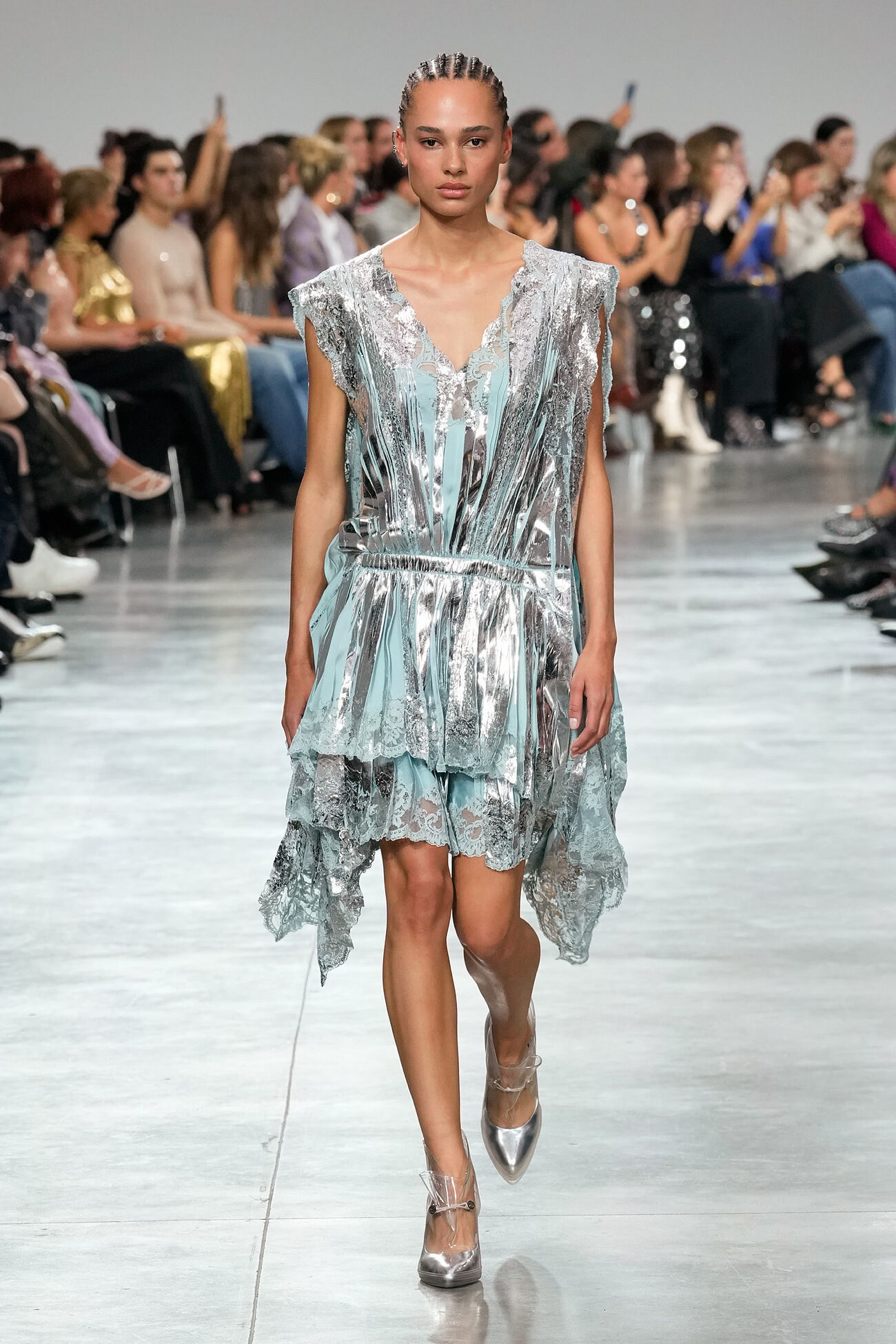 Rabanne Spring-Summer 25, when the everyday and the exquisite go hand ...