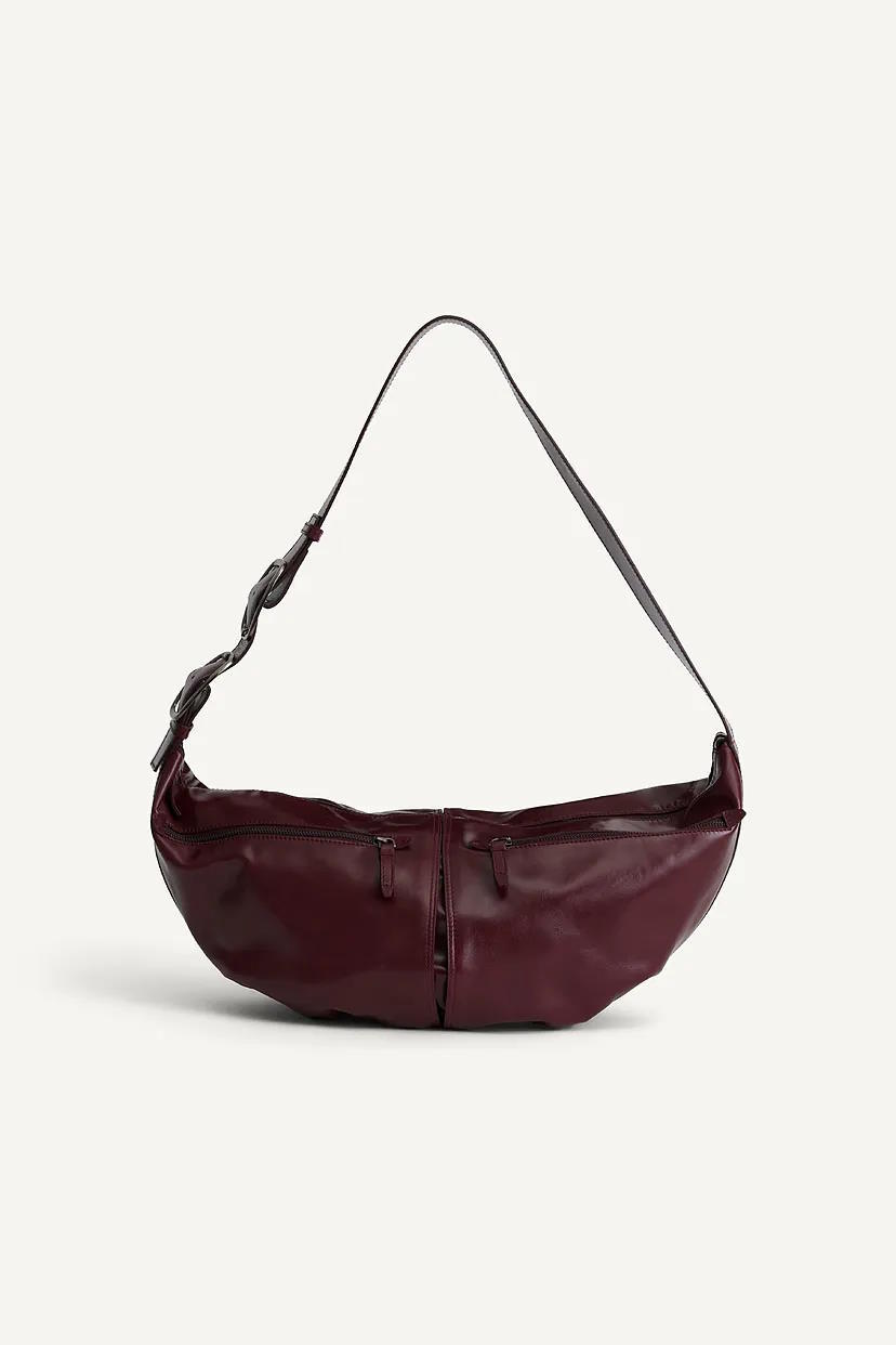 At Zara you can get this trendy burgundy bag - Foto 5 de 10
