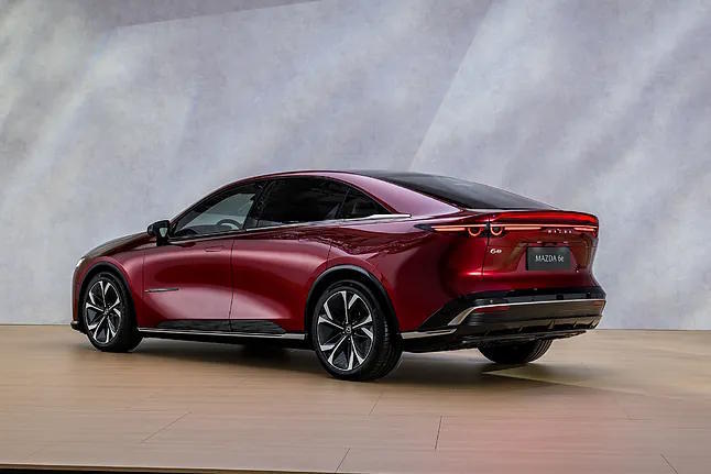 Mazda 6e: an electric sedan with a lot of common sense